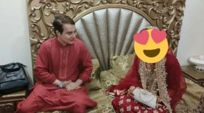 Nasir Khan Jan says he is 'finally' married, shares photo with bride