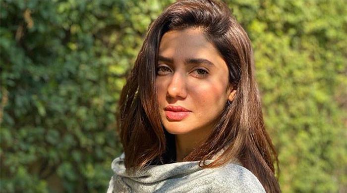 Mahira Khan reveals she was singing Atif Aslam’s THIS song when she ...