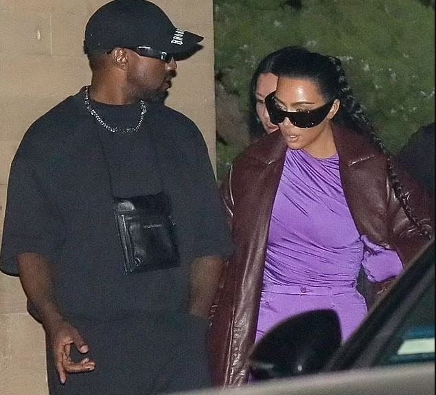 Kim Kardashian Kanye West Grab Dinner Together Amid Divorce