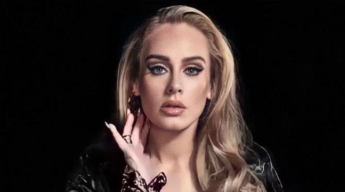 Adele previews new anthem of anxiety ‘Hold On’ Adele previews new anthem of anxiety ‘Hold On’