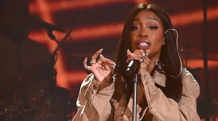 SZA checks on a fan passed out mid-concert, reflects on Astroworld tragedy