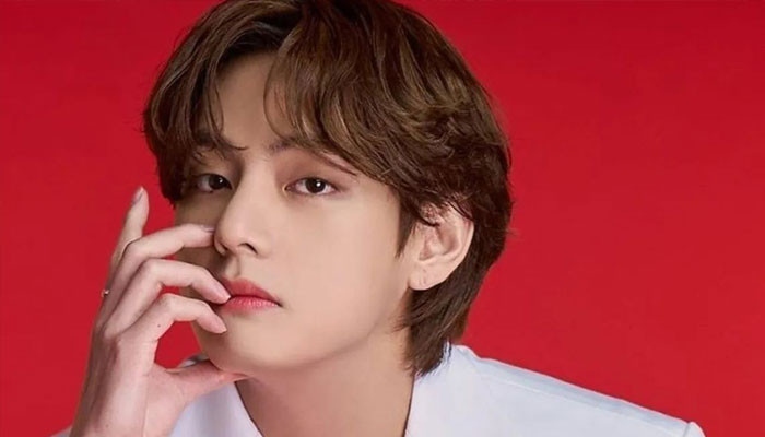 BTS singer V tops iTunes charts with his ‘Christmas Tree’