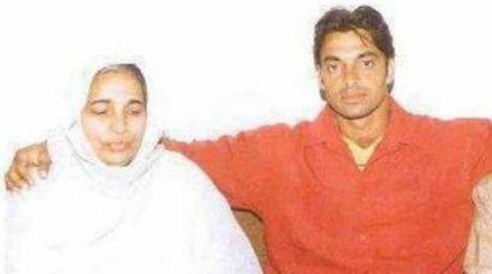 A touching story about Shoaib Akhtar's love for his mom