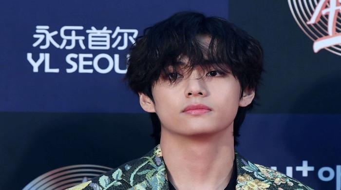 BTS’ V makes solo appearance on Billboard charts with song ‘Christmas Tree’