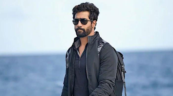Vicky Kaushal Shows Off His Muscles In New Post Workout Pic See