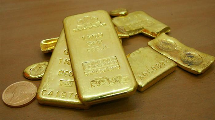 Gold edges higher despite rupee appreciation