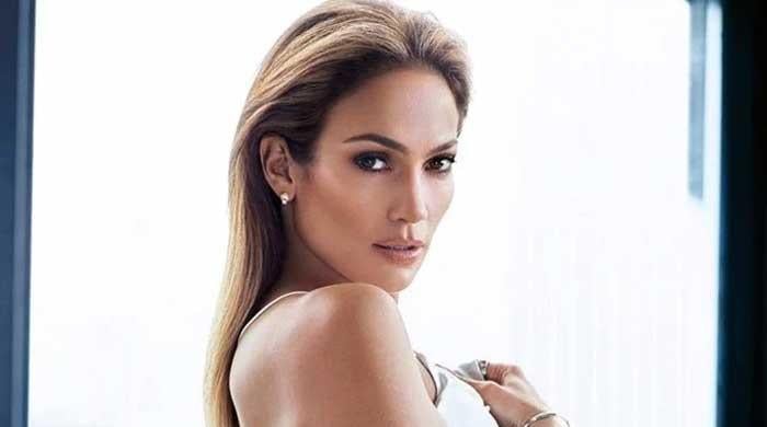 Jennifer Lopez Puts Her Incredible Curves On Display As She Graces A