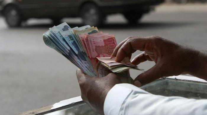 Rupee once again crosses Rs175 barrier against US dollar