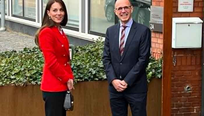 Video: Kate Middleton takes the slide rather than stairs during first ...