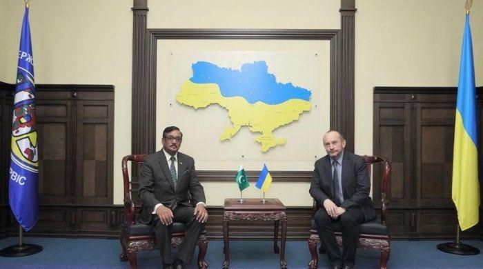 Govt working to ensure safety of all Pakistanis stranded in Ukraine ...