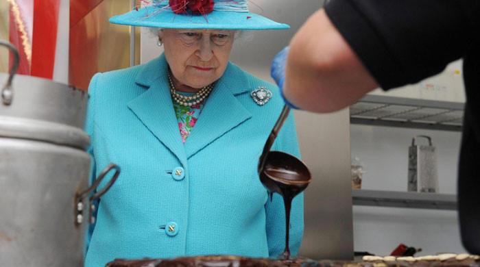 Queen Elizabeth’s eating habits laid bare: ‘Nothing is normal here’
