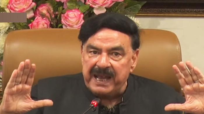 Pakistan might move towards early elections: Sheikh Rasheed