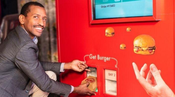 RoboBurger: Vending machine that serves fresh burgers using artificial ...