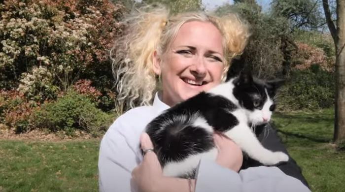 Woman marries her cat to avoid landlord's pet restrictions