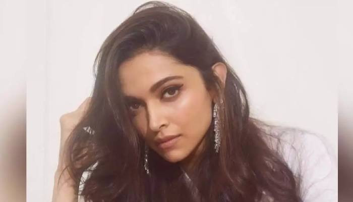 Watch: Deepika Padukone ‘messes around’ with movie’s dialogues in her ...