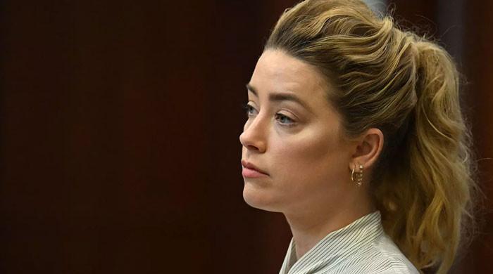 'Wannabe' movie star Amber Heard 'unaware' she has lost the trial: Watch