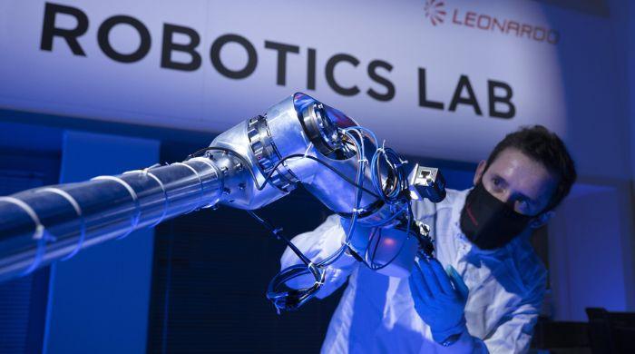 European Space Agency develops robotic arm that will collect Martian soil