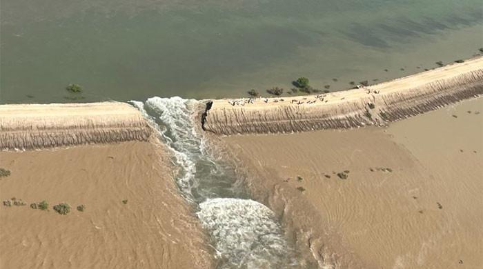 Manchar Lake breached again as Pakistan struggles to contain continuous ...