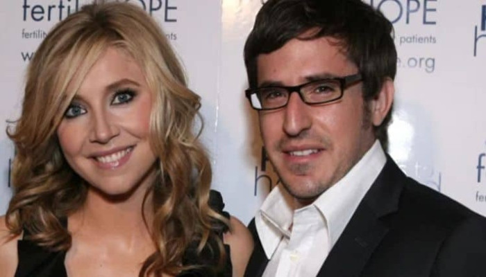 ‘Scrubs’ star Sarah Chalke splits from fiance Jamie Afifi as they ...