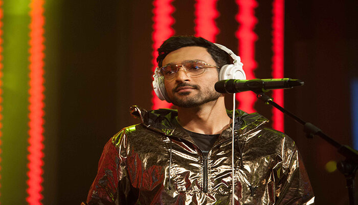 Ali Sethi sets the stage on fire with 'Pasoori' at Harvard University