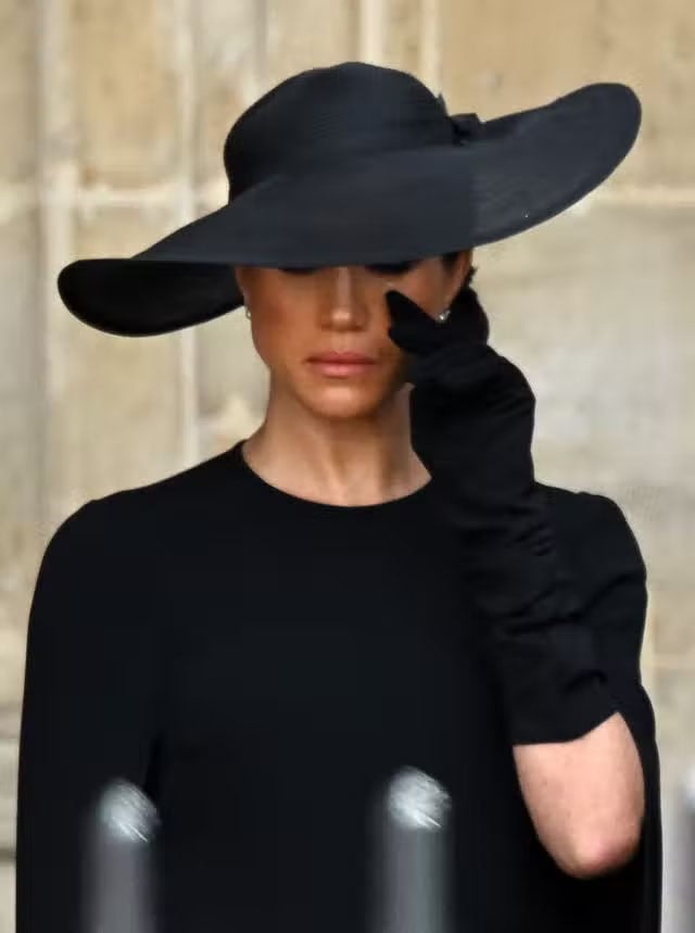Meghan Markle breaks down in tears after Queen Elizabeth’s funeral ... Meghan Markle breaks down in tears after Queen Elizabeth’s funeral ...