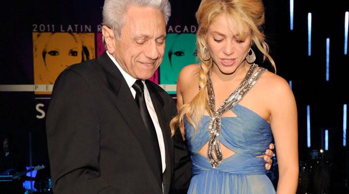 Shakira appears ‘crestfallen’ after father’s hospitalization