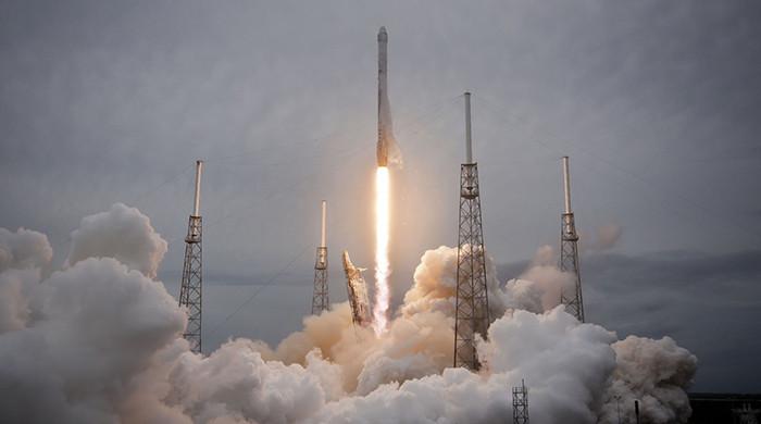 Spacex Launches Falcon Heavy Rocket For First Time In Three Years