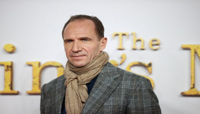 Ralph Fiennes cooks up culinary heaven and hell in 'The Menu'