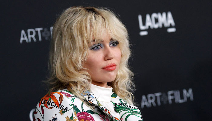 Miley Cyrus overcomes with emotion during concert: ‘I felt anxious and ...