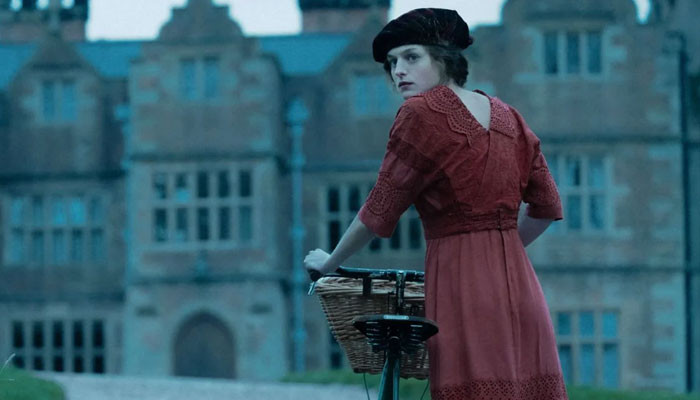 Netflix Lady Chatterleys Lover Emma Corrin Details The Wild