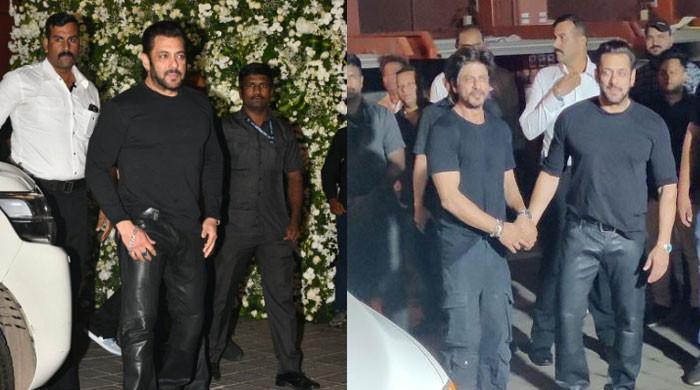 Salman Khan's 57th Birthday: Shah Rukh Khan and others attend his birthday bash