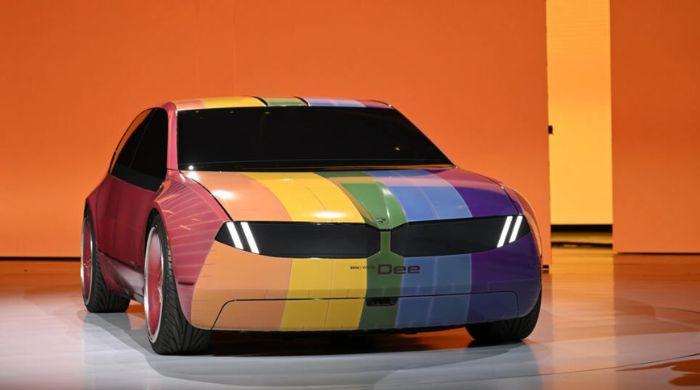 WATCH: This car can change colour