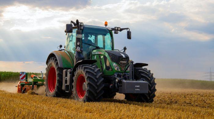 World's first tractor that is 'powered by cow dung' could be revolutionary