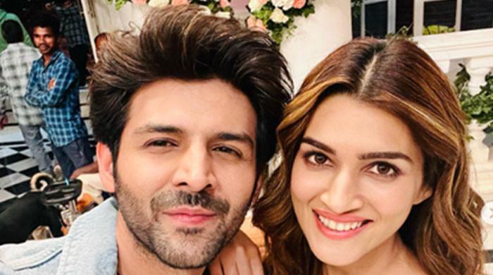 Kriti Sanon, Kartik Aaryan wrap up shoot for upcoming film 'Shehzada': See pics
