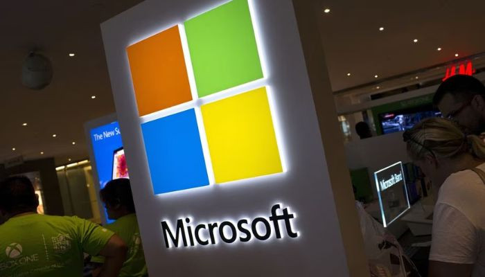 Is microsoft laying off employees?