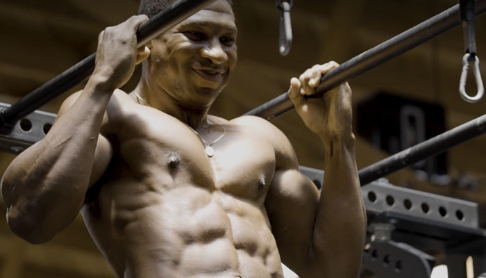 Jonathan Majors jacked up for 'Magazine Dreams' in old school way