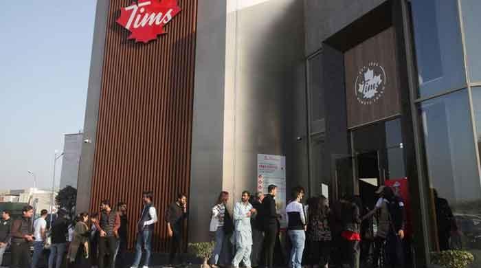 Coffee trumps economic crisis as Tim Hortons opens in Pakistan