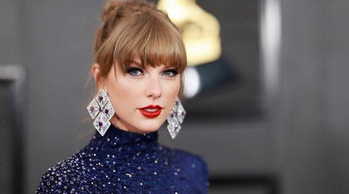 Taylor Swift earrings from the Grammys part of upcoming auction