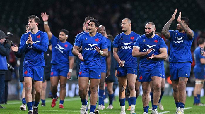 France crush England's title hopes in record-breaking Twickenham triumph