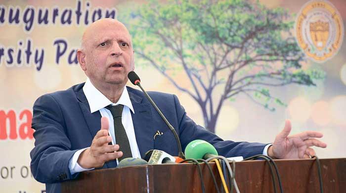 Former Punjab governor Chaudhry Sarwar joins PML-Q