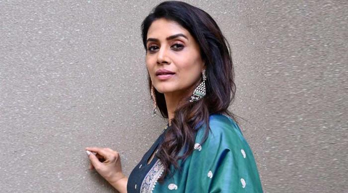 'Singham' actress Sonali Kulkarni apologises for hurting sentiments of women