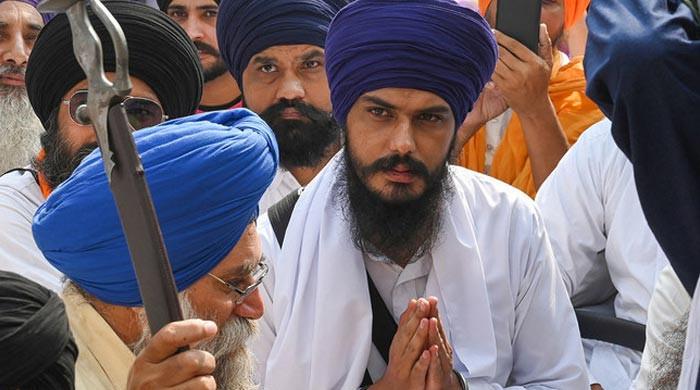 Dozens held in ongoing manhunt for Sikh leader in India