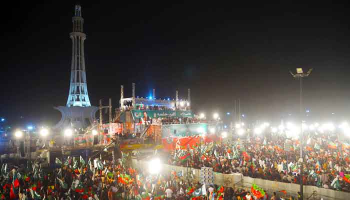 Roads blocked, crackdown launched ahead of PTI’s Minar-e-Pakistan jalsa