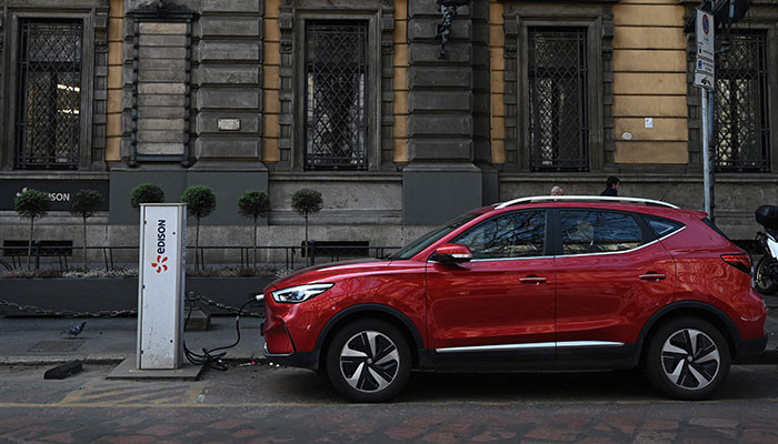 Eu Approves Deal To Phase Out Fossil Fuel Cars By 2035