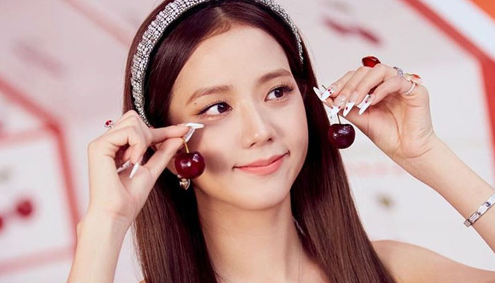 Professional dancer discusses Jisoo’s crucial role in Blackpink