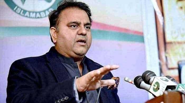 Fawad Chaudhry reacts to Nawaz Sharif's criticism of two judges Fawad Chaudhry reacts to Nawaz Sharif's criticism of two judges