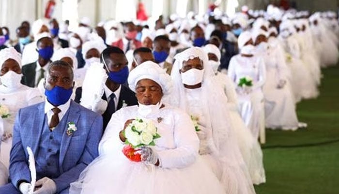 Hundreds of South Africans tie the knot in Easter mass wedding