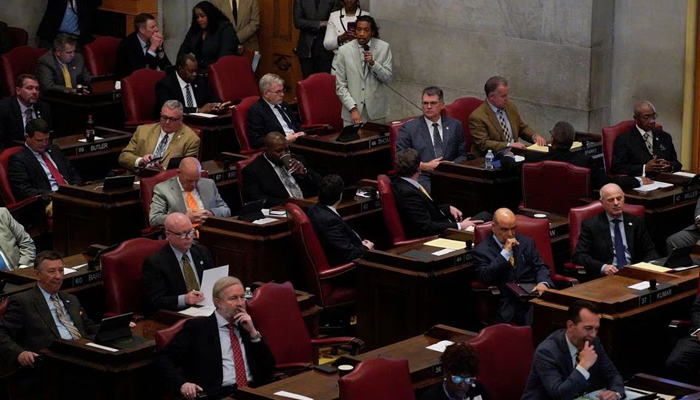 Justin Jones vows to fight for gun laws after being sworn in