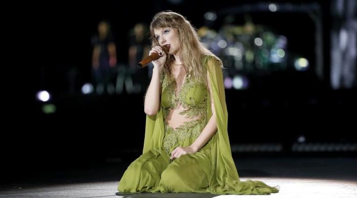 Taylor Swift stuns in green fairycore dress on Eras Tour concert