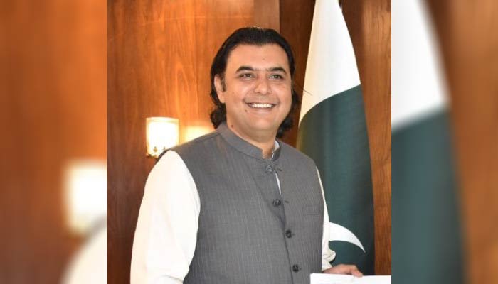 Pakistan 'dangerously' close to civil war, warns Mustafa Khokhar